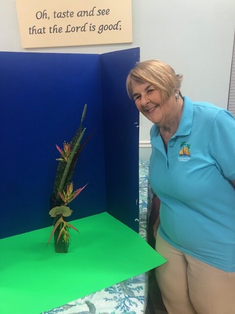 Creative Vertical Flower Designs | Calusa Garden Club of Marco Island